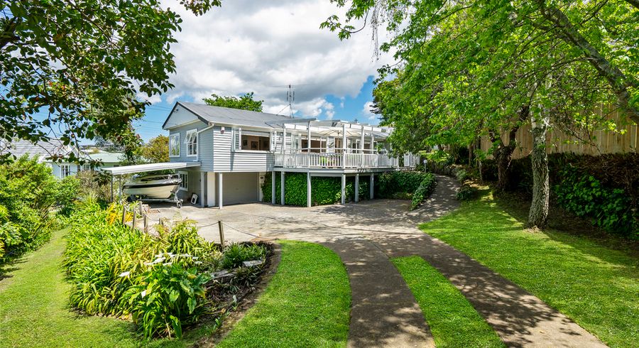 Free property data for 71 Cockle Bay Road, Cockle Bay, Auckland - homes ...